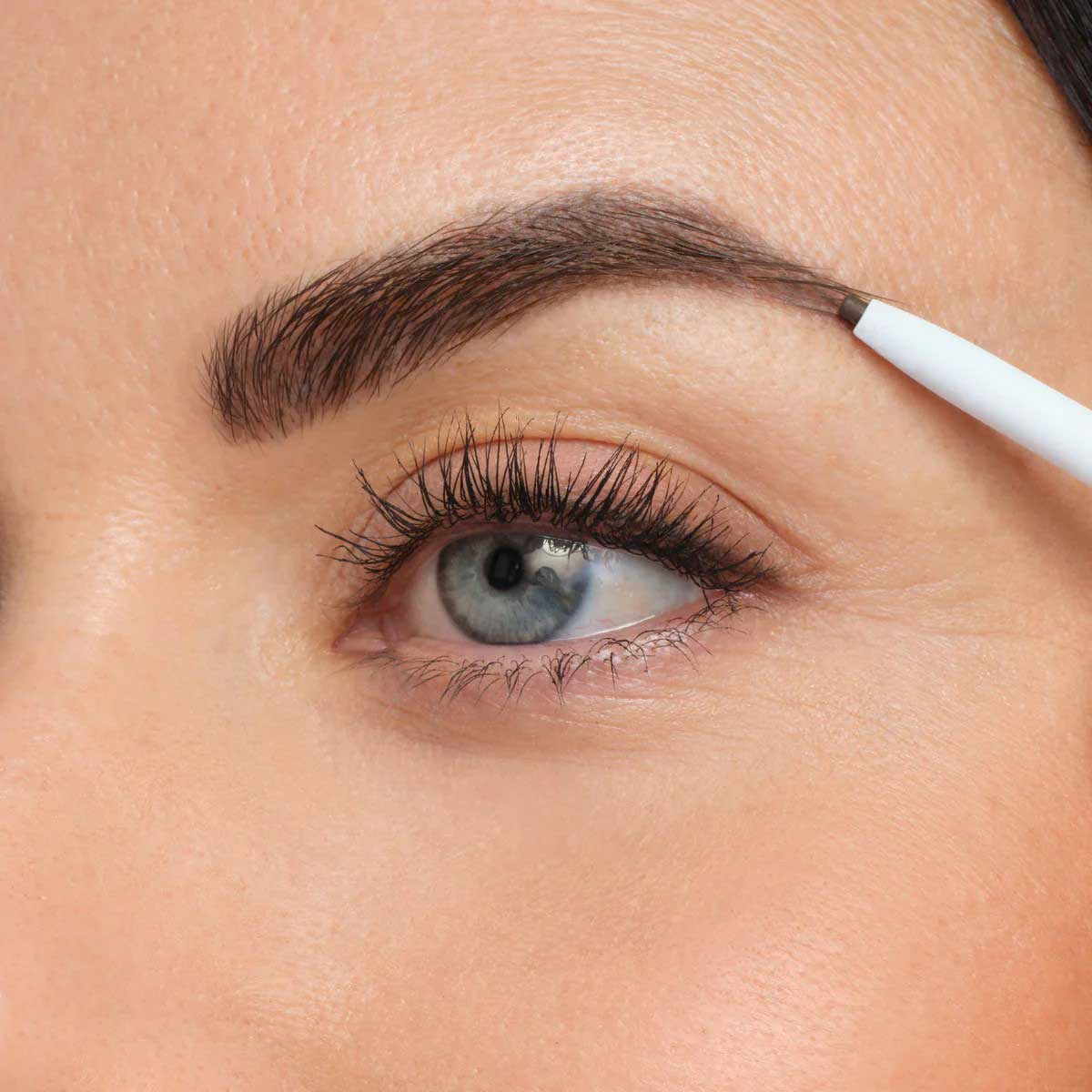 Jane Iredale savršeno oblikovane obrve | DermaCare